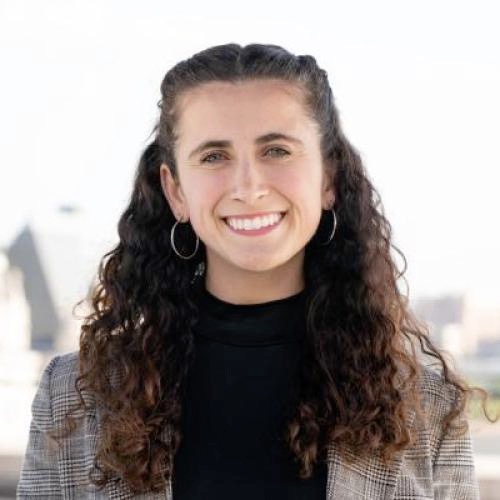 Gabriela Nagle Alverio - Unlock Your Academic Potential with Top1Admission